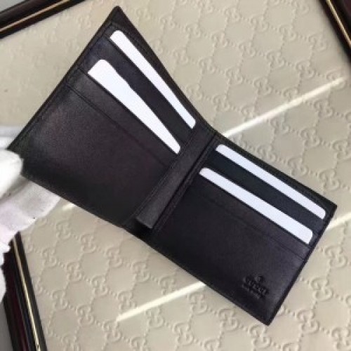 Gucci Bee Print GG Supreme Bi-fold Wallet - 383
