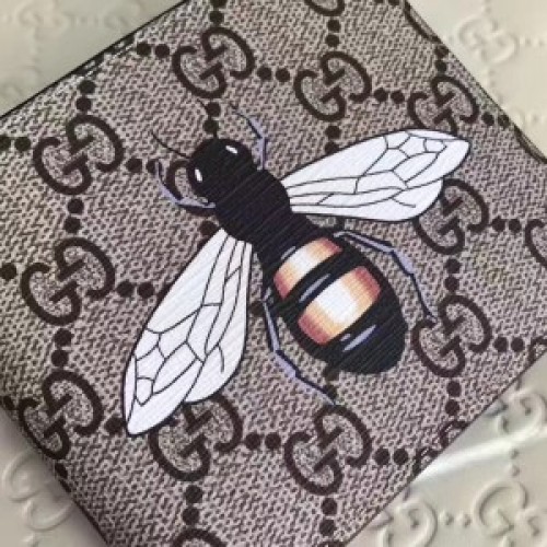 Gucci Bee Print GG Supreme Bi-fold Wallet - 383